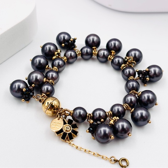 henri bendel | Jewelry | Henri Bendel Vintage Gold Tone Black Pearls ...
